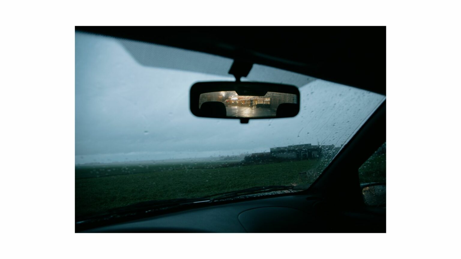 How To Reduce Glare On Your Car Windshield: Mastering Glare Reduction ...