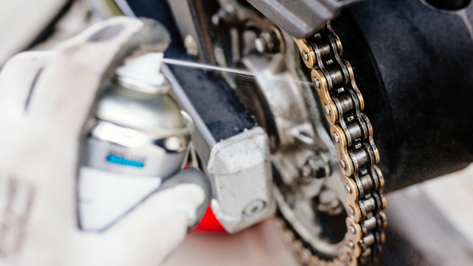 Best Motorcycle Chain Cleaner Kit Reviews (2025) - The Car Plus