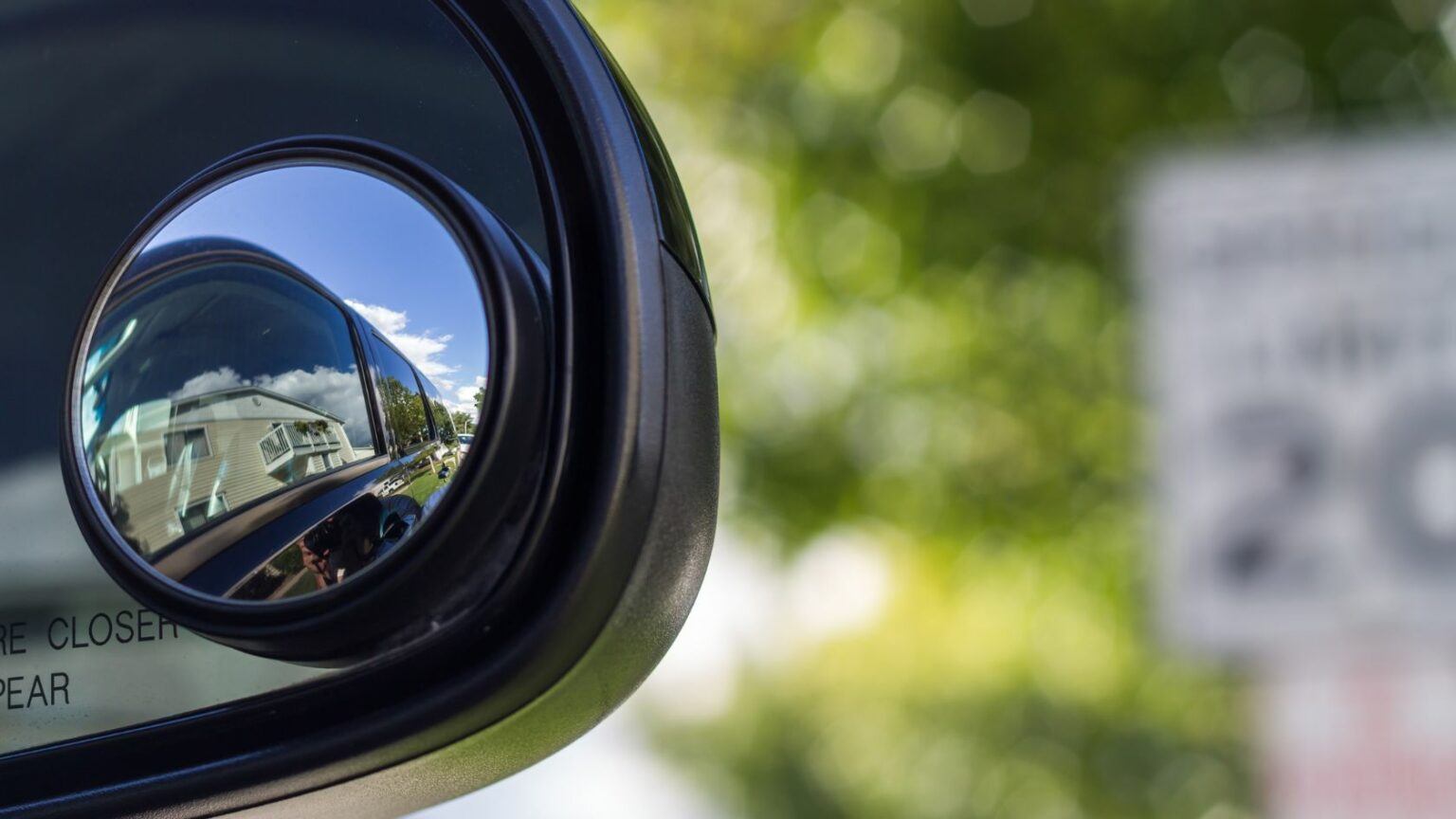 3 Best Car Blind Spot Mirrors (2024)